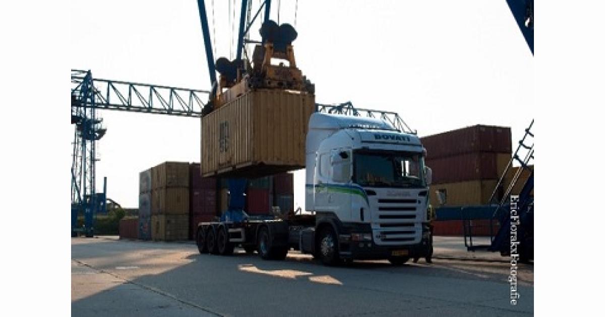 Services | Barge Terminal Born